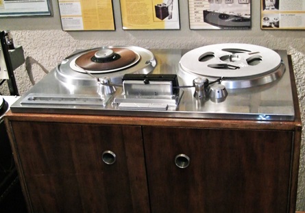 AMPEX Model 200/200A Tape Machine